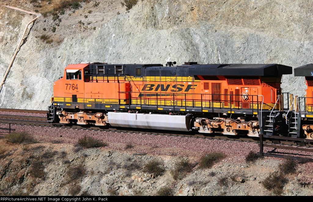 BNSF 7764